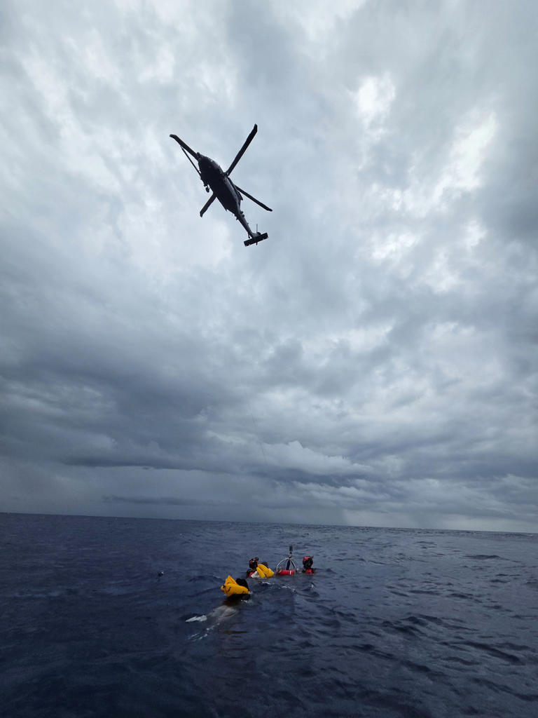Survivors Of Plane Crash Off Florida Were On A Life Raft For Hours With