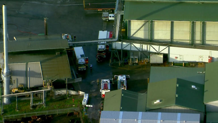 Hundreds evacuated after late-night chemical spill west of Brisbane
