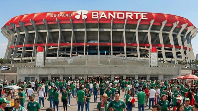 Cómo llegar al ex Estadio Azteca en tren ligero