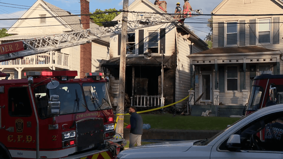 Neighbors rescue mother, daughter after house fire in Elmwood Place