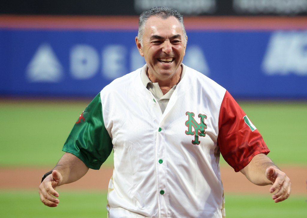 Mets legend John Franco delivers first pitch to forget — but there ...