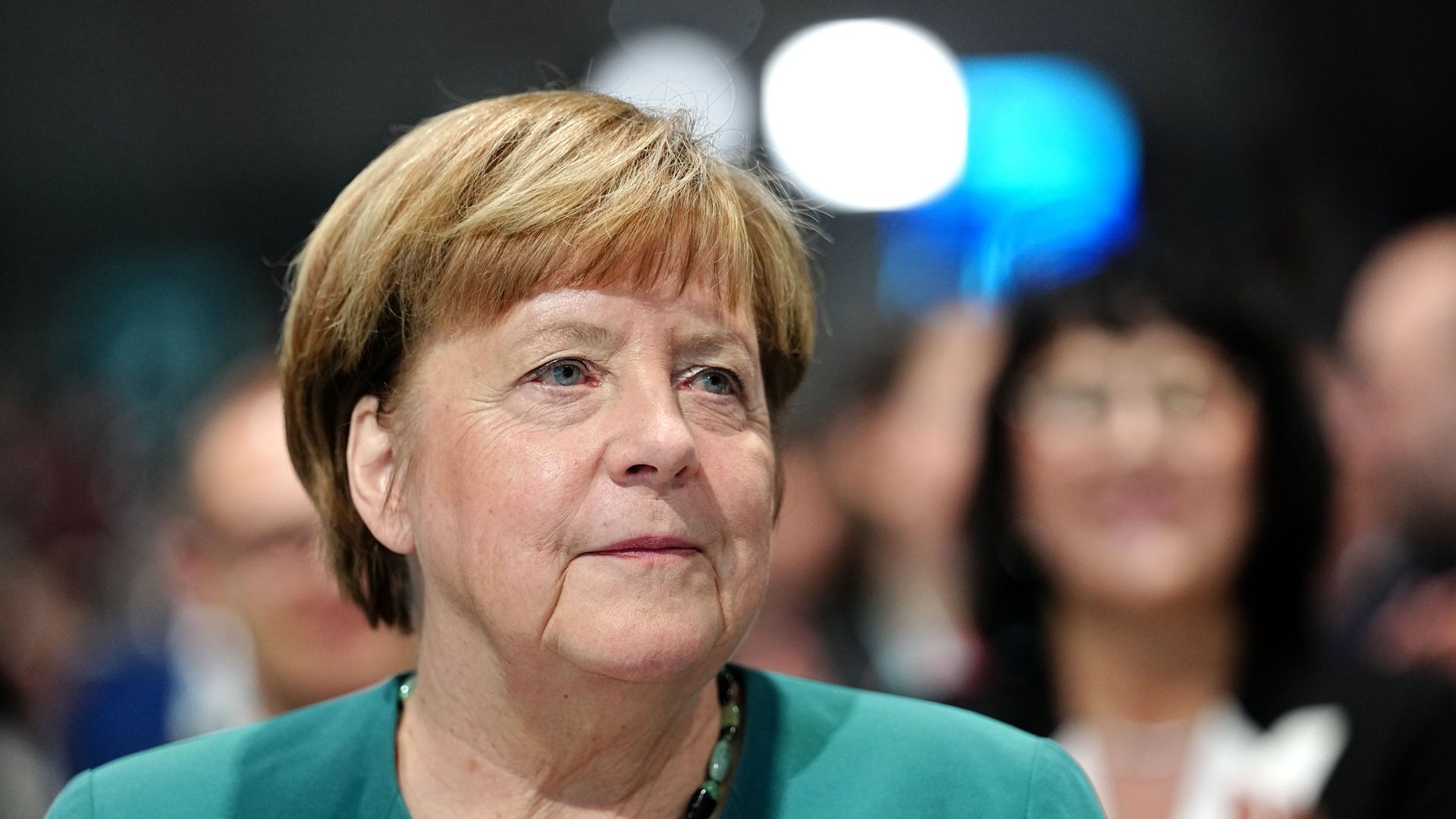 Angela Merkel: Altkanzlerin verteidigt Regierung gegen Vorwurf der ...