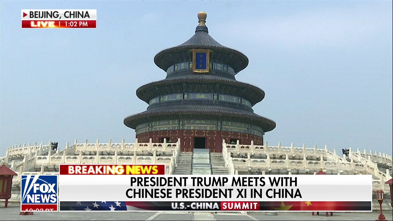 President Trump and Chinese President Xi tour Temple of Heaven in China