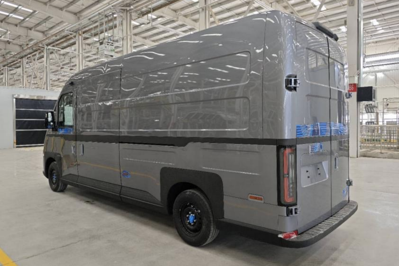 BYD V9: Huge EV poised to tackle Mercedes-Benz Sprinter and Ford ...