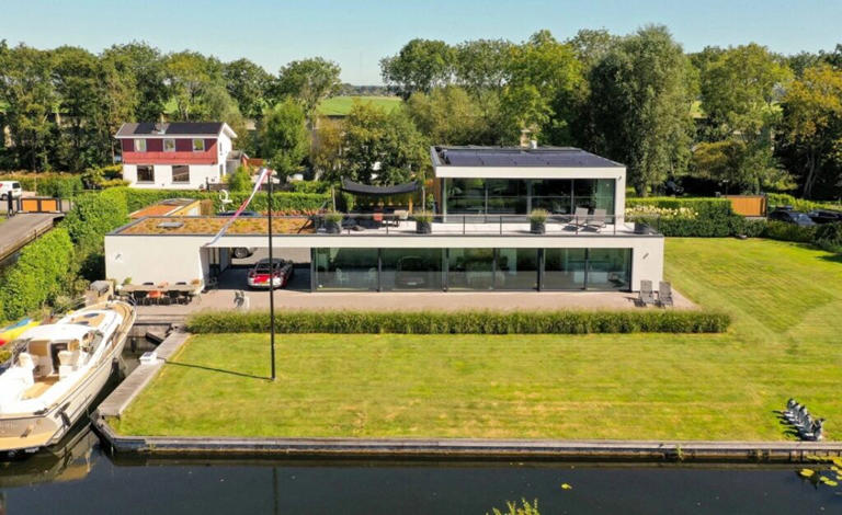 Funda-vondst: Vinkeveense villa (t.w.v. € 3.695.000) maakt je stoutste ...