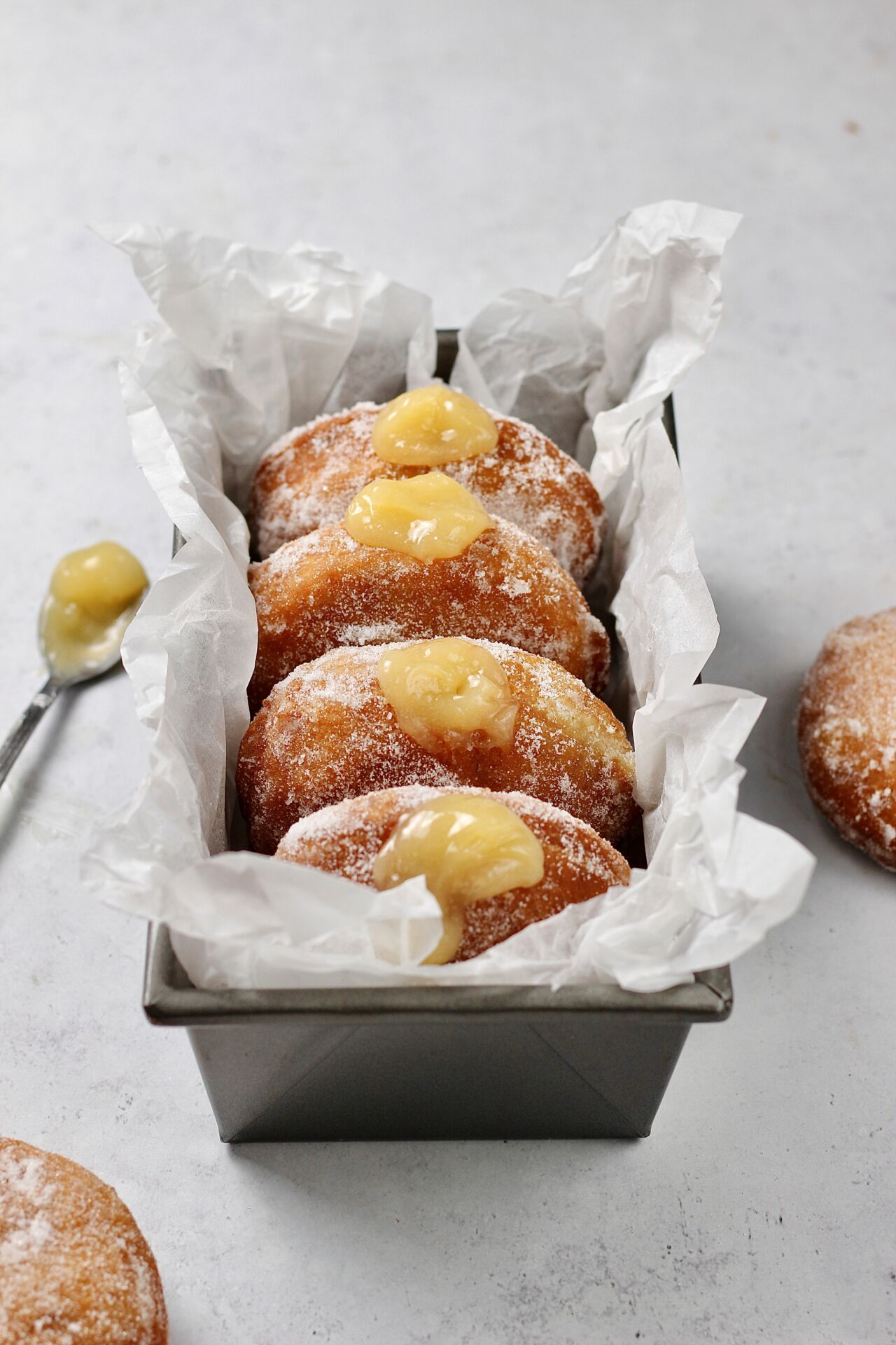 3 no-fuss recipes to make 'easy peasy bakes' at home