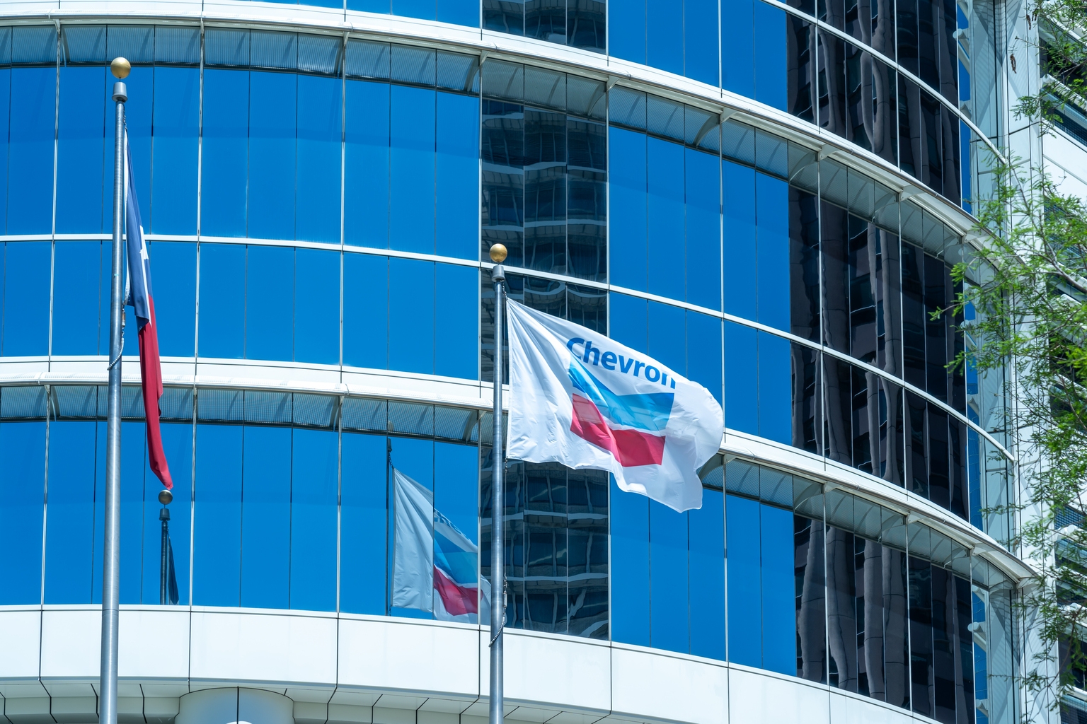 Japan's Eneos to acquire Chevron's stake in Singapore Refining and ...