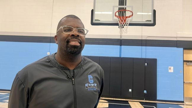 'He’s having a stroke': West Michigan basketball coach says FAST ...