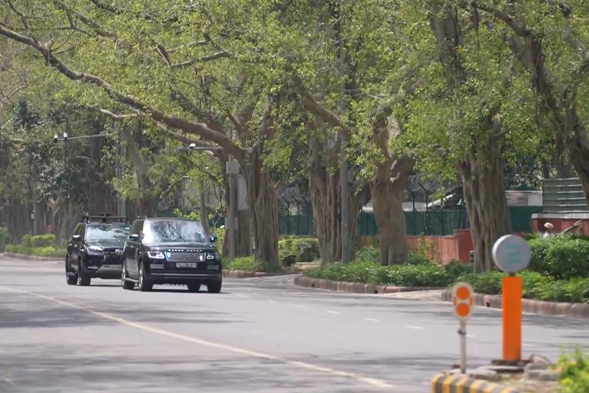 PM Modi cuts convoy size, relies on Range Rover and Fortuner: Here's ...