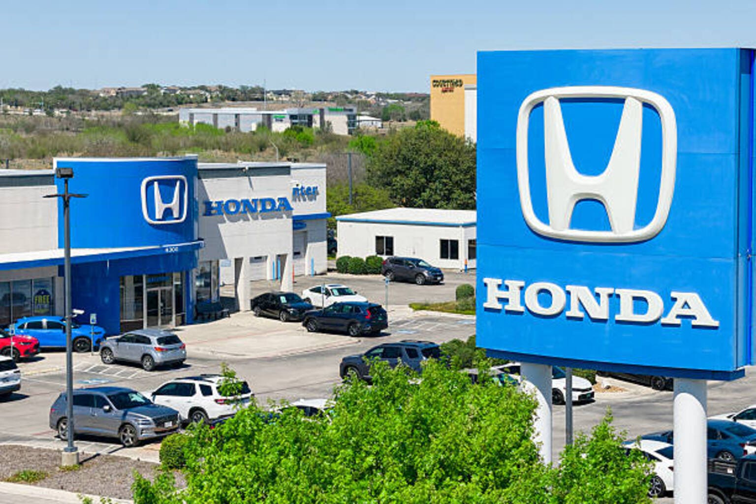 EV reset: Honda posts first annual loss, but expects return to profit ...