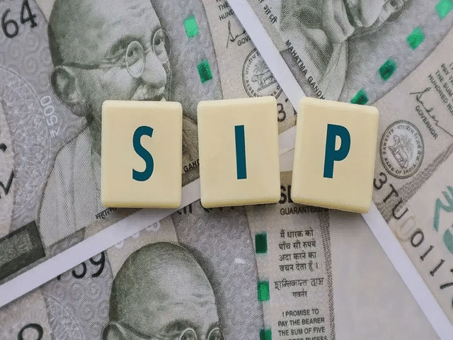 SIP investment formula: How a ₹5,000 monthly SIP can help you build ₹10 ...