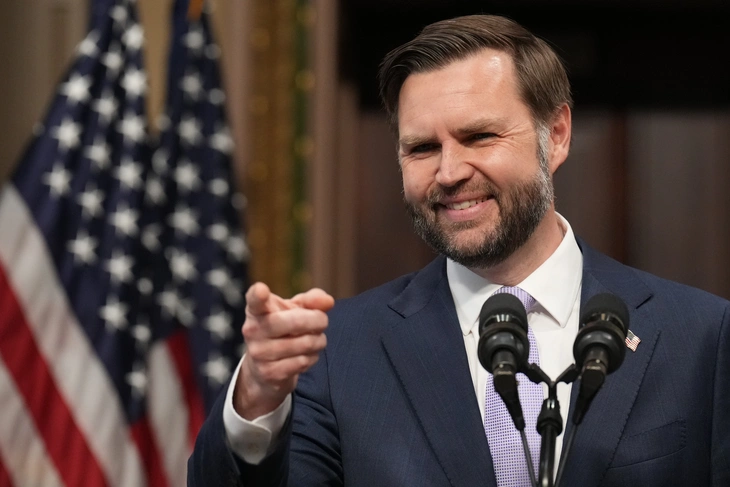 Ông Vance ví mình như nhân vật 'Ở nhà một mình' khi ông Trump công du ...