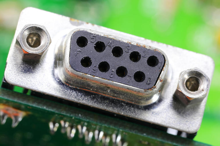 Your TV's RS-232 port is a powerful automation tool - how to unlock it ...