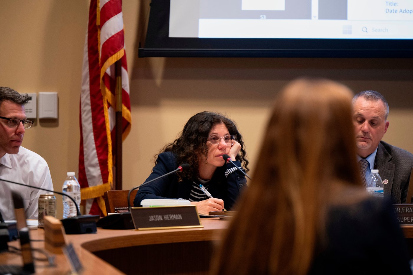 Some parents don't want their kids to use tech at school but districts ...