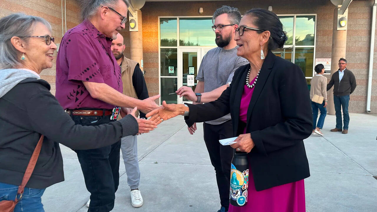 New Mexico politicians navigate economic windfall amid oil price surge ...