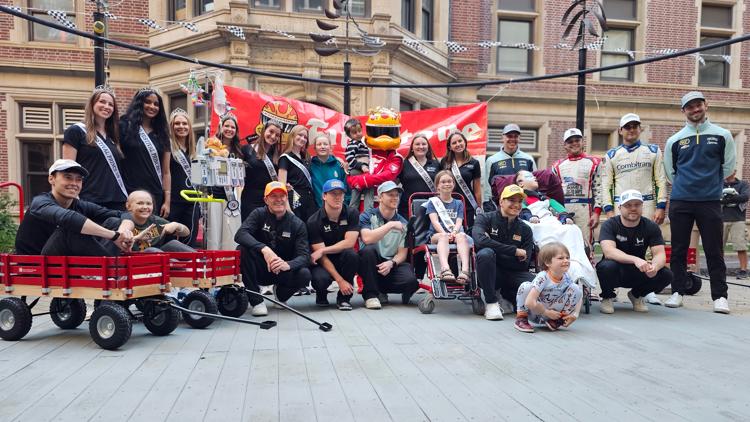 IndyCar drivers celebrate Indy 500 festivities with Riley Kids