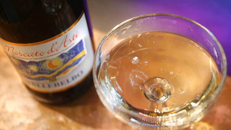 What is Cocchi Americano and how do you drink it?