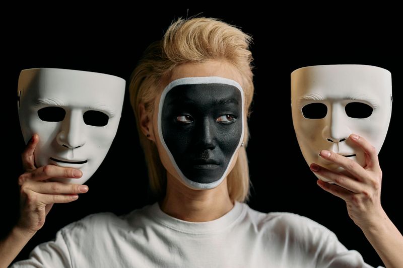 13 signs someone is hiding their true self