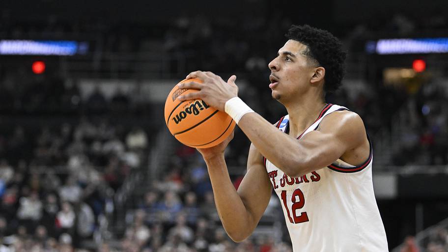 Former St. John's star RJ Luis shockingly commits to LSU despite not ...