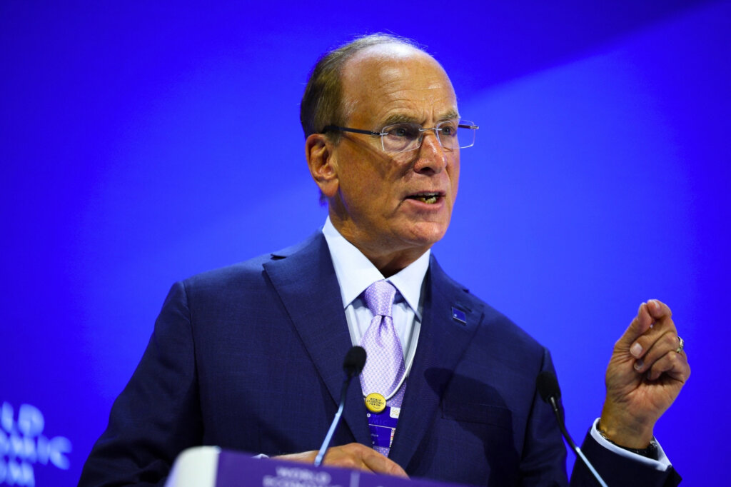 Larry Fink ha detto che “l’Europa si sta svegliando sull’AI”, ma è ...