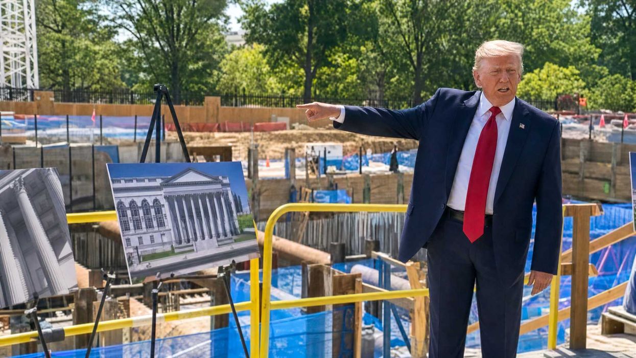 Trump wanders out of White House to talk at ballroom construction