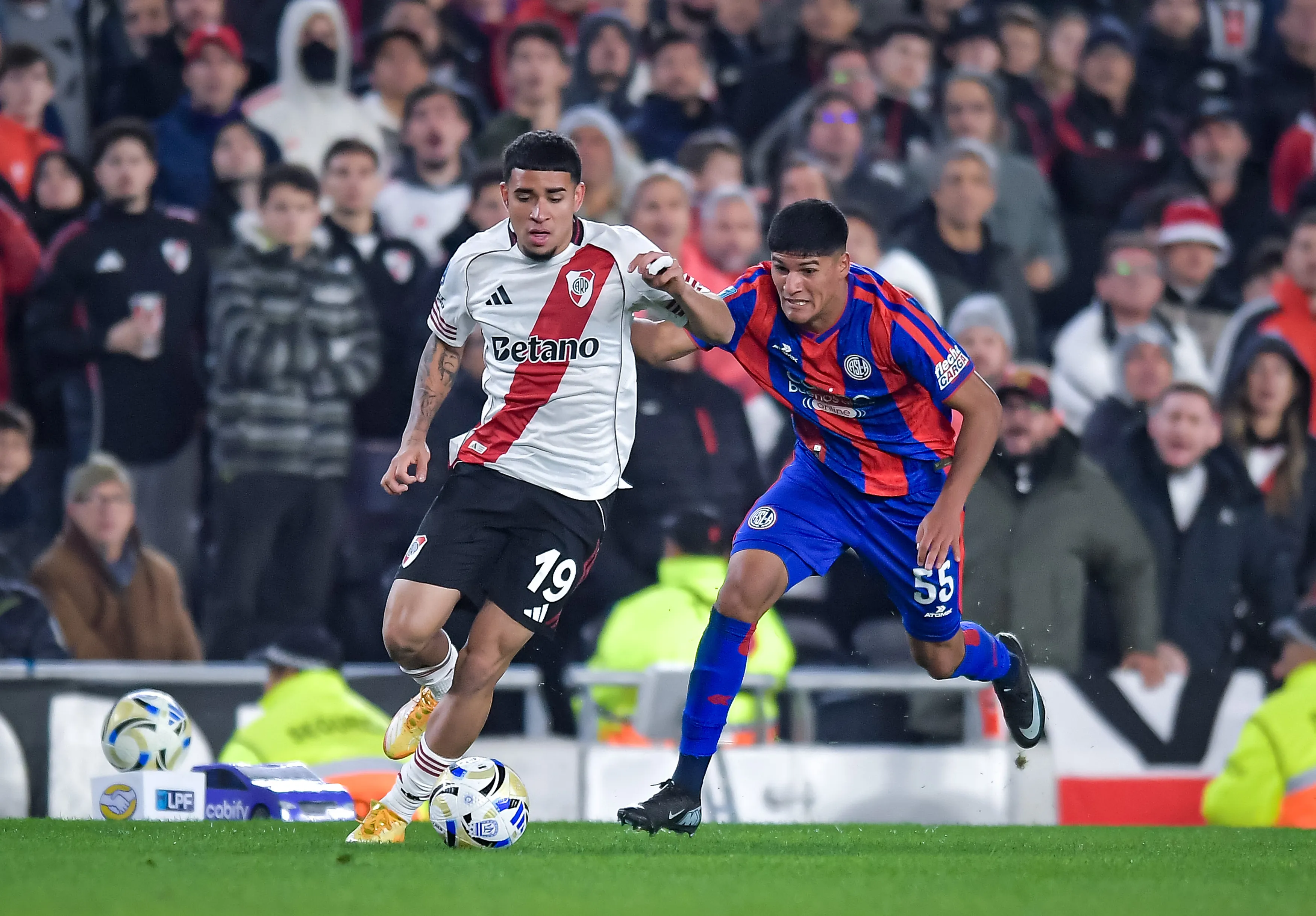 El posible nuevo club de Kendry Páez si no lo quieren ni River ni Xabi ...