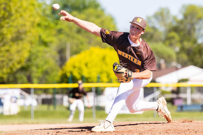 No storm can knock Jimmer and Co. off course in Bay City Western’s bid ...