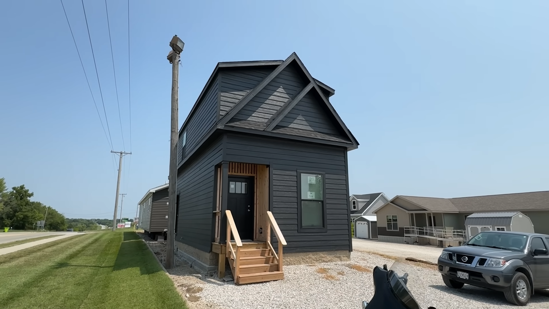 La Casa by Commodore Homes | 2 bed, 1.5 bath prefab house tour