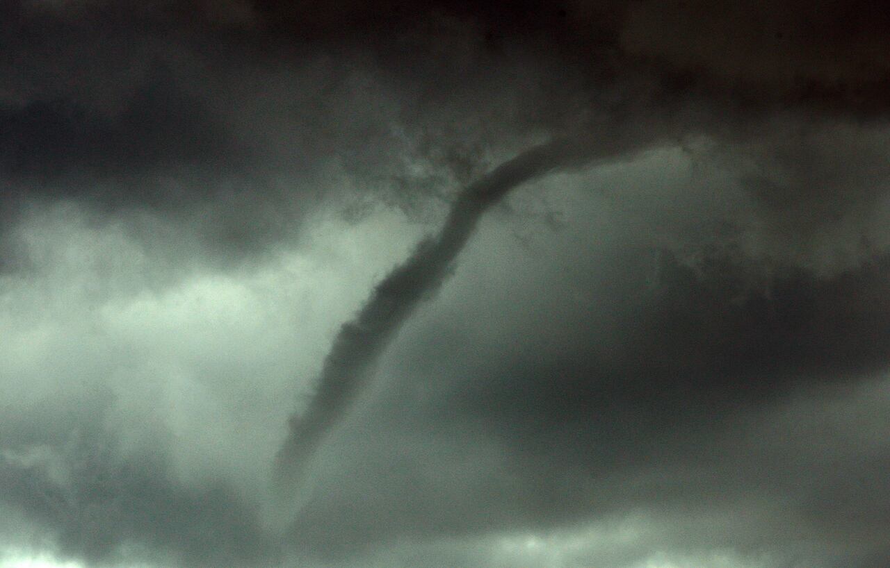 Environment and Climate Change Canada warns of potential funnel clouds ...