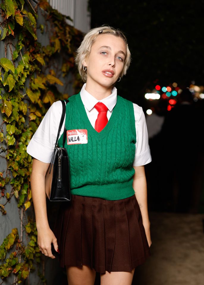Emma Chamberlain looks almost unrecognizable as she trades her ...