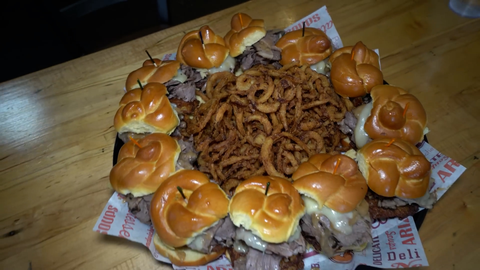 He tries to eat 12 sliders in 30 minutes - Man vs Food challenge