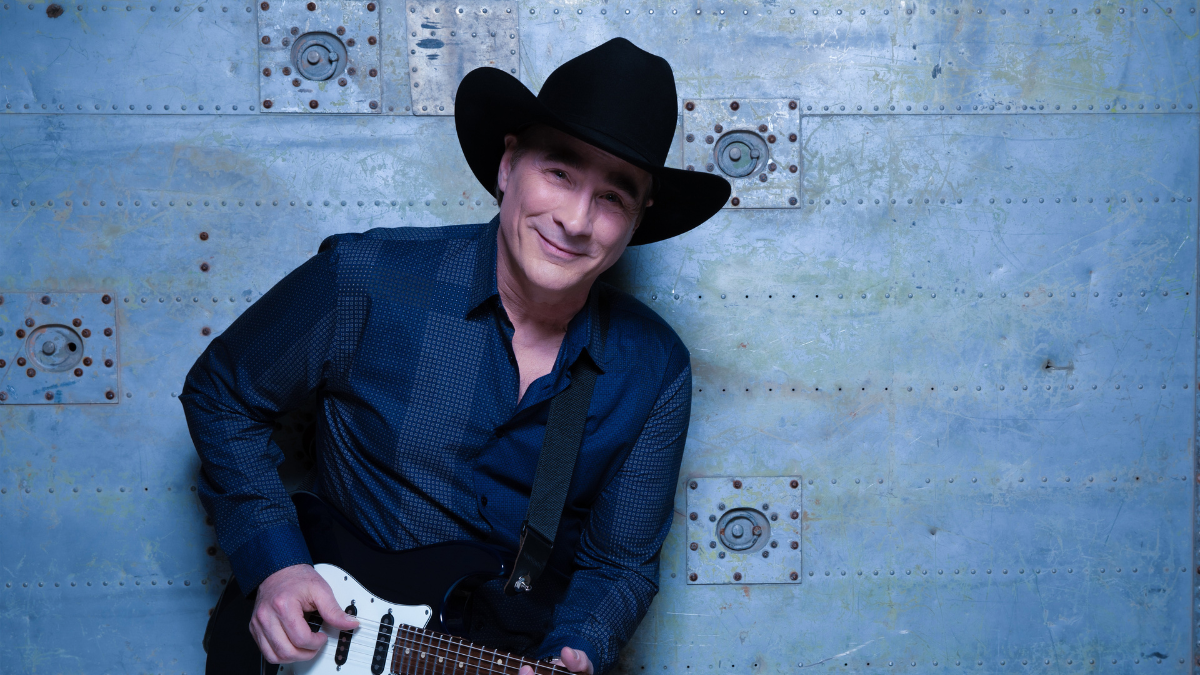 Clint Black tells 'raw, intimate, unflinching' story of his life in new way