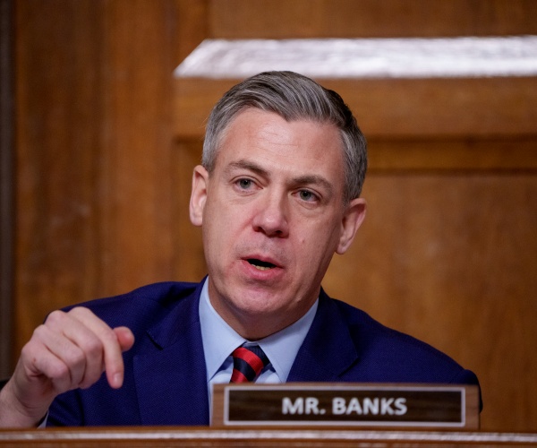 Sen. Banks urges DOJ to revive obscenity task force