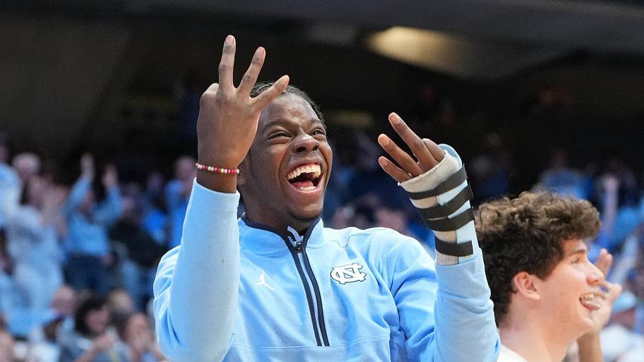 Caleb Wilson had a priceless reaction to UNC officially signing Neokils ...