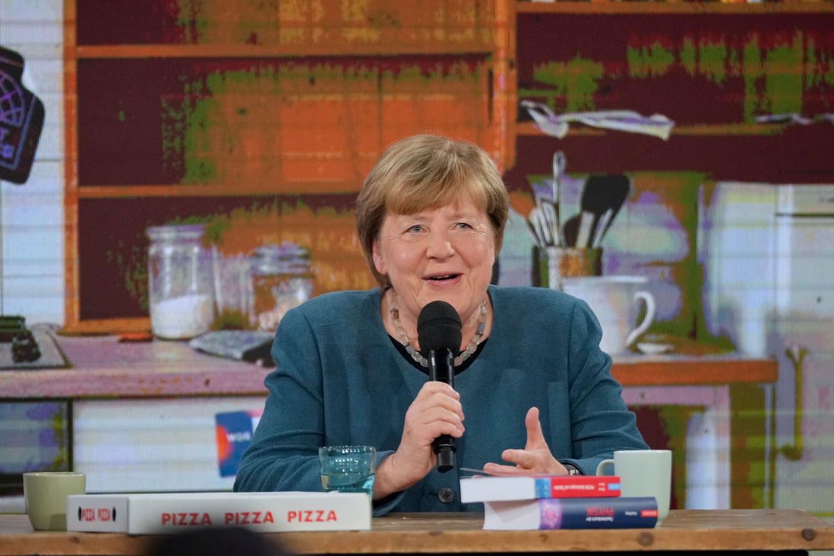 Vollauf beschäftigt: Angela Merkel erteilt Bill und Tom Kaulitz eine Abfuhr