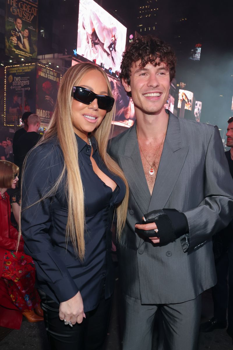 Shawn Mendes appears to be mesmerized with Mariah Carey’s presence at ...