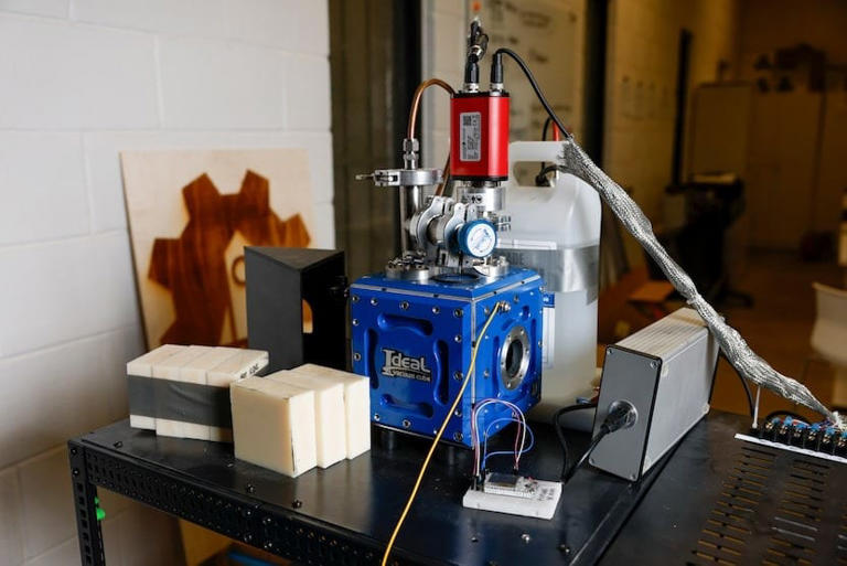 A 12-year-old boy built a nuclear fusion device in his spare room. Then ...
