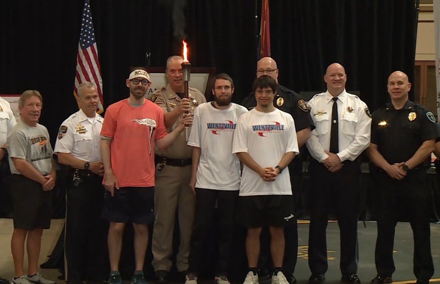 STL officers lead Special Olympics torch run