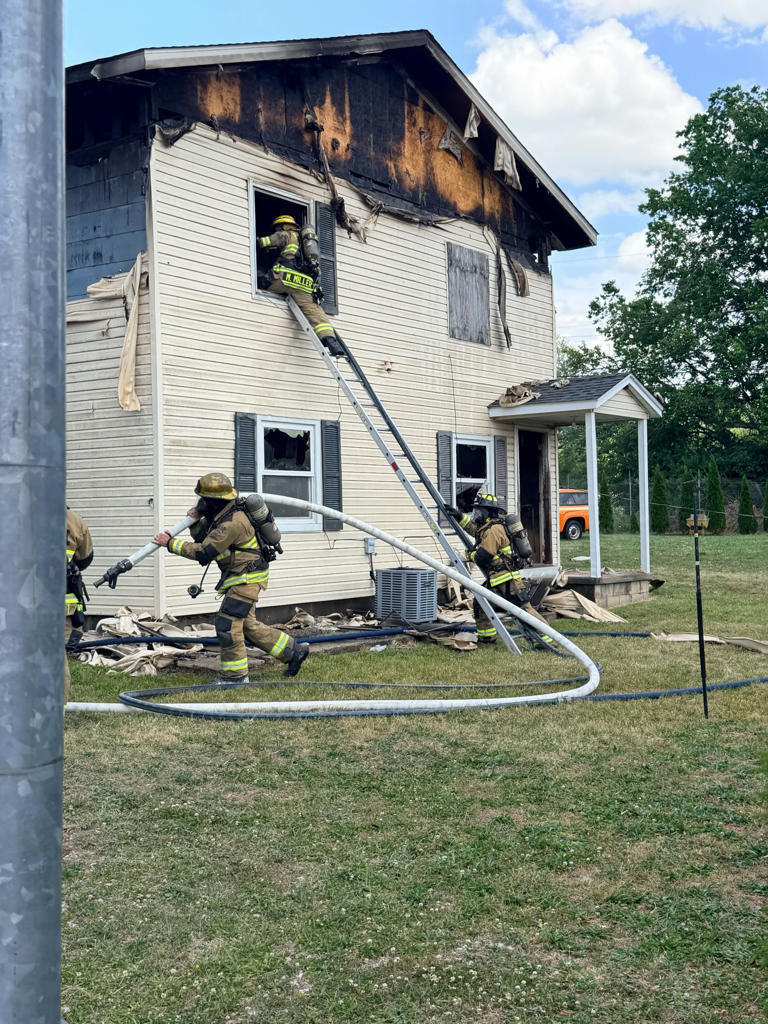 Bowling Green fire responds to structure fire on Parkhurst Dr.