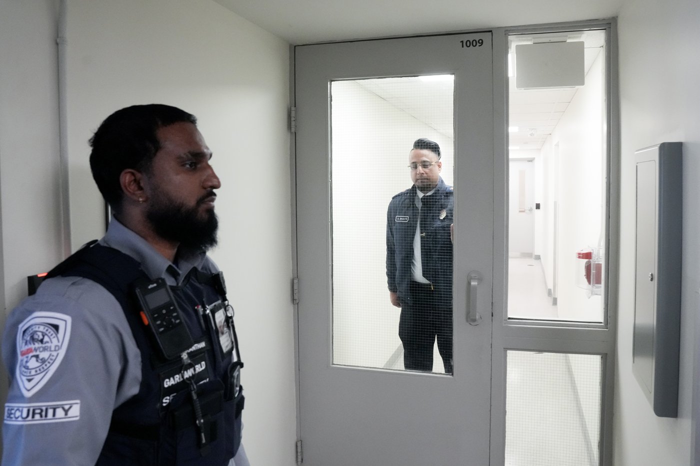 Union 'disappointed' as feds fund outside staff to guard immigration ...