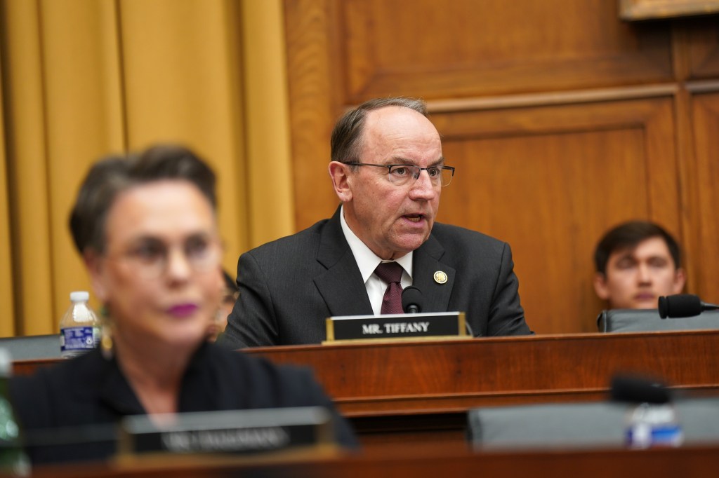 GOP's Tom Tiffany's chances of beating Barnes vs. Hong to flip Wisconsin