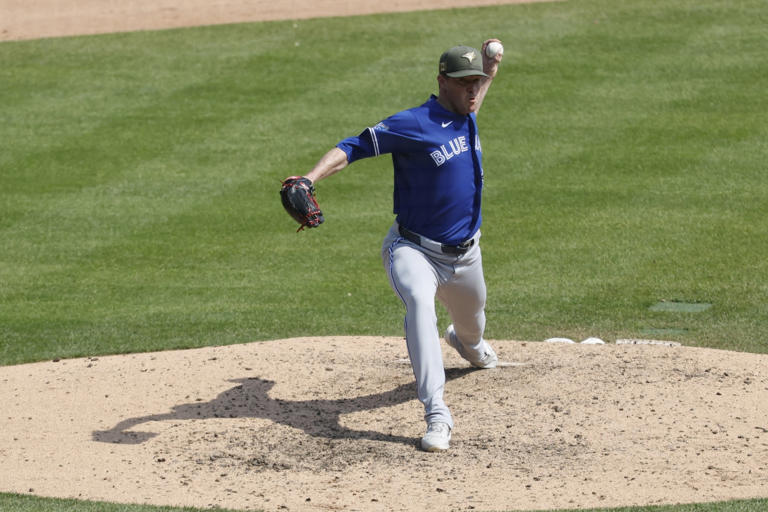 Report: Joe Mantiply heads to IL with knee inflammation, Chase Lee ...