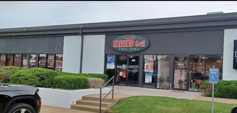 This Oklahoma grill sends out sizzling fajitas and loaded plates that ...