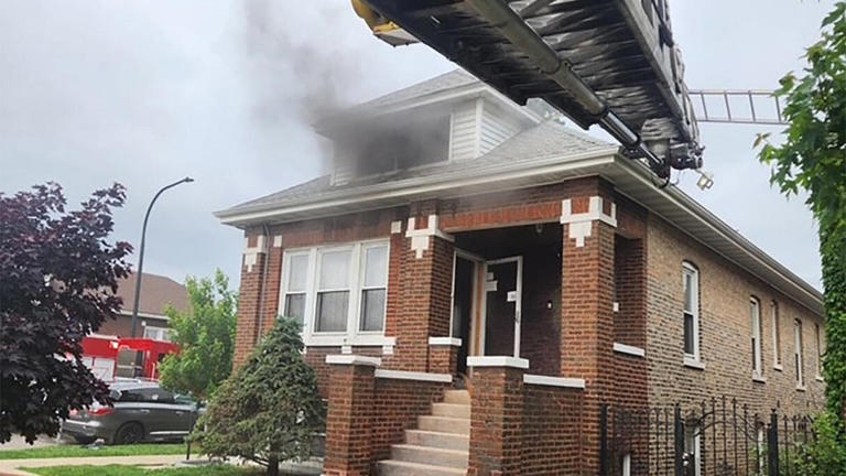 Firefighters quickly extinguish 3 fires over 24 hours in Cicero, Illinois