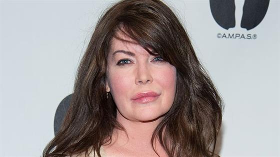 Twin Peaks’ Lara Flynn Boyle makes rare Los Angeles outing