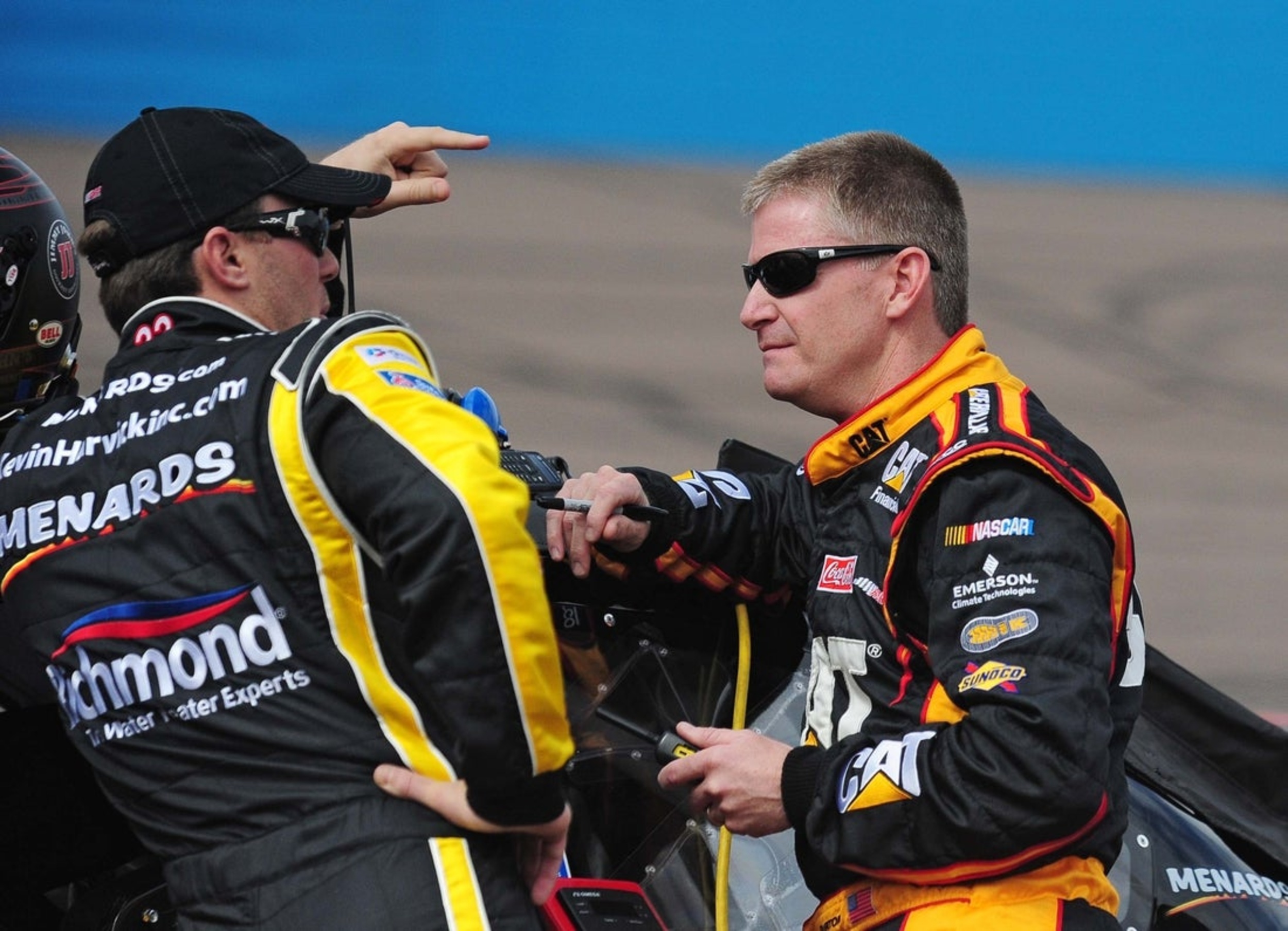 Kevin Harvick, Jeff Burton, Larry Phillips elected to NASCAR Hall of Fame