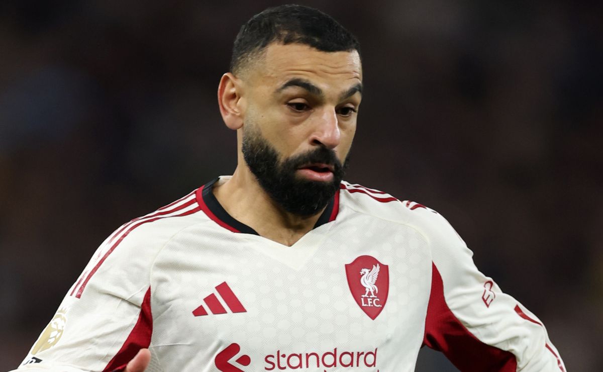 Liverpool icon Jamie Carragher compares Mohamed Salah’s Anfield exit to ...