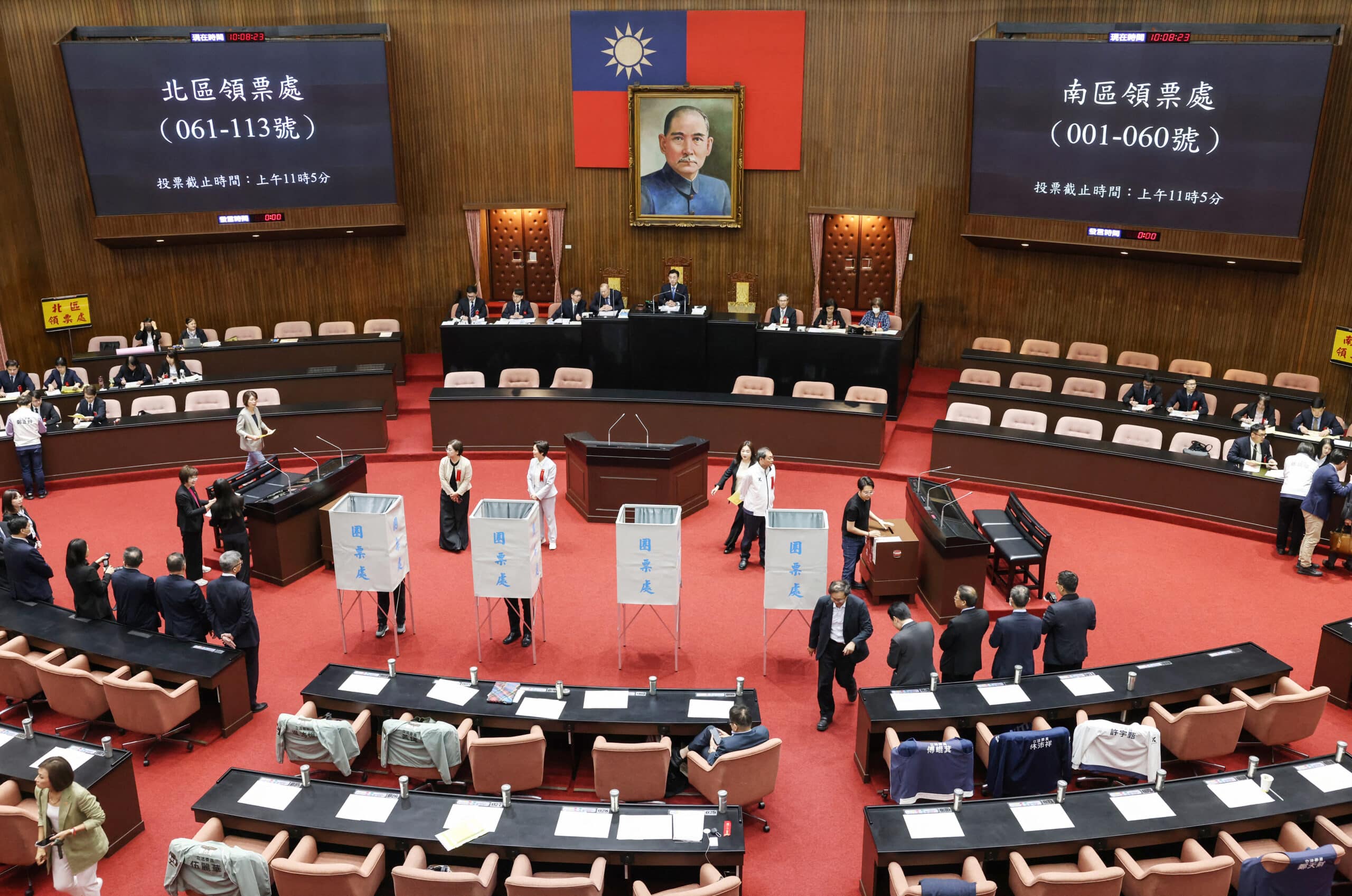 Taiwan opposition vote to impeach president fails