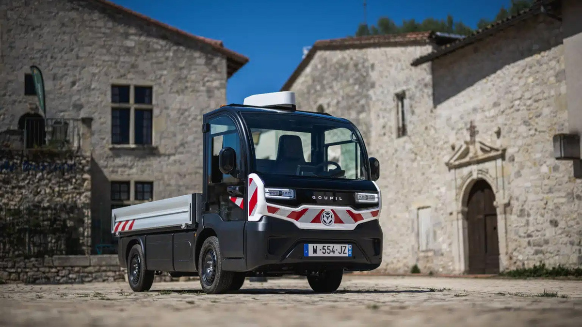 L'utilitaire électrique français préféré des mairies gagne en autonomie ...