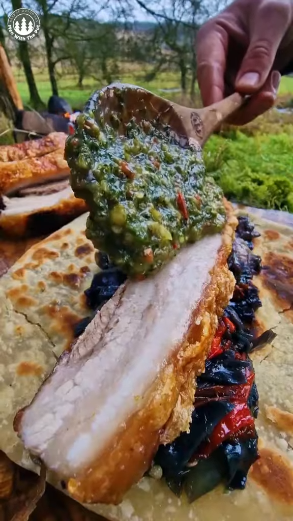 Mira cómo esta panceta de cerdo se vuelve increíblemente crujiente en ...